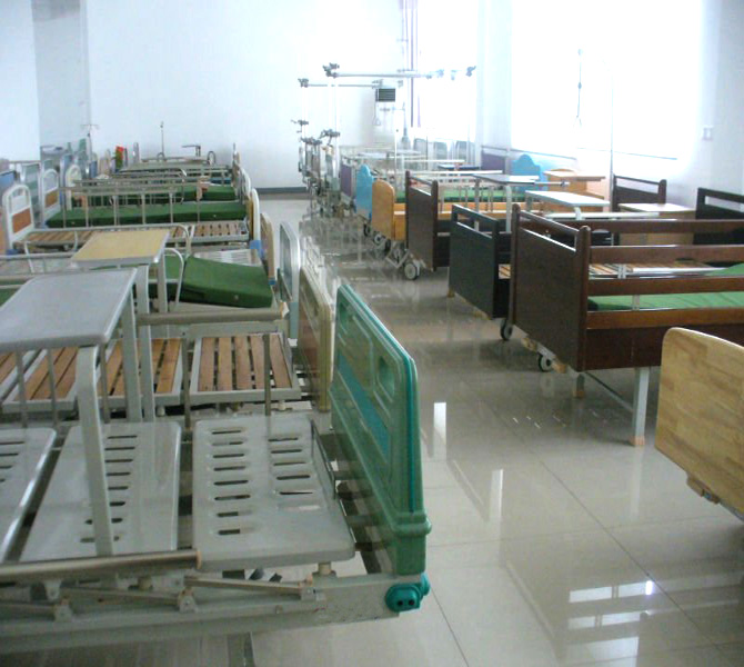 Electronic Powder Coated Simple Medical Hospital Beds Steel Frame Flat ...